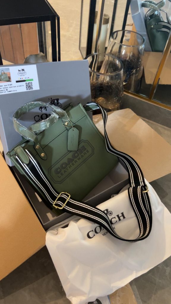 First Copy Handbag Coach Field Vertical - First Copy Mart